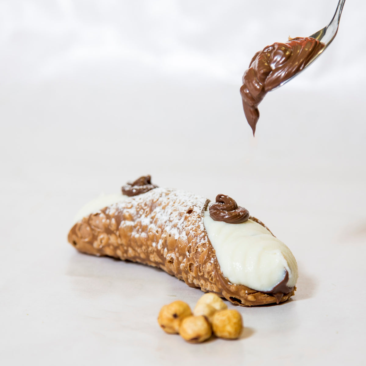 Cannolo alla Nutella – La Cannoleria Siciliana